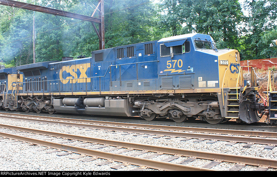 CSX AC4400CW #570 on Q418-21